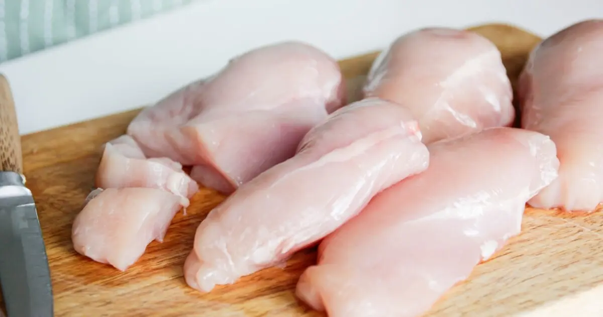 Qué Pasa Si Comes Pollo Crudo: Riesgos Y Cómo Prevenir La Intoxicación ...
